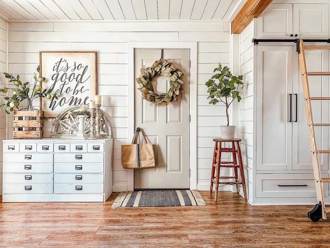 31 Farmhouse Entryway Ideas for an Unforgettable First Impression