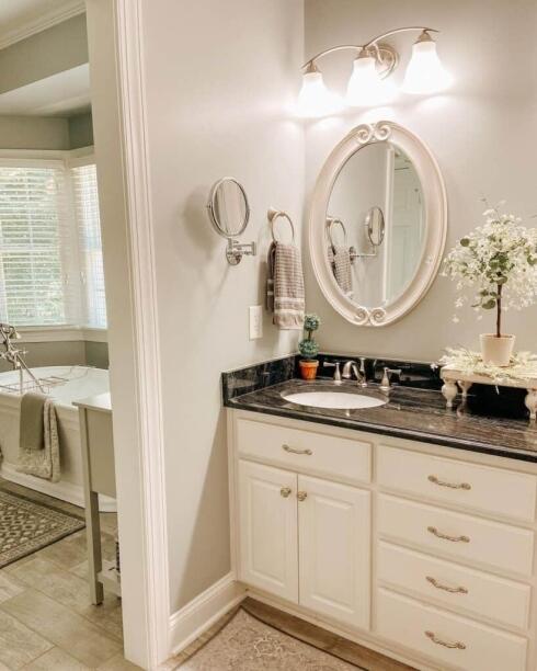 41 Farmhouse Vanity Designs to Elevate your Bathroom Experience