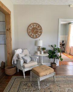36 Farmhouse Clock Designs to Tell the Time in Style