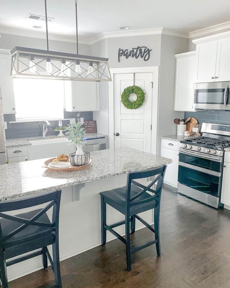 24 Farmhouse Bar Stools to Spruce Up Your Kitchen