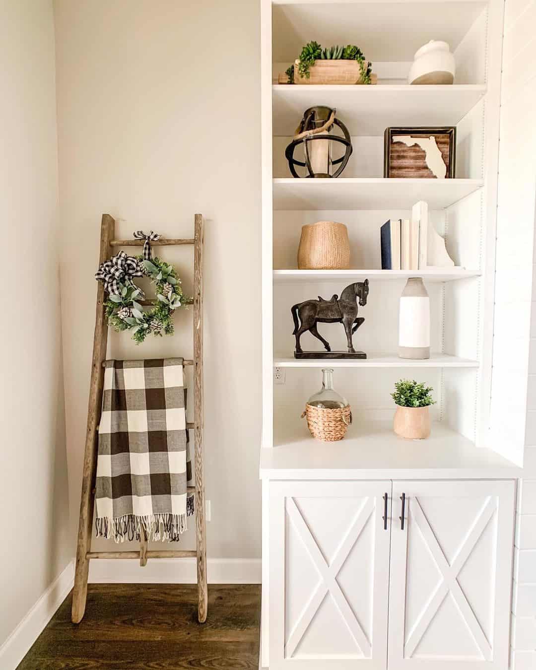 36 Farmhouse Ladder Decor Ideas to Take Your Home to New Heights