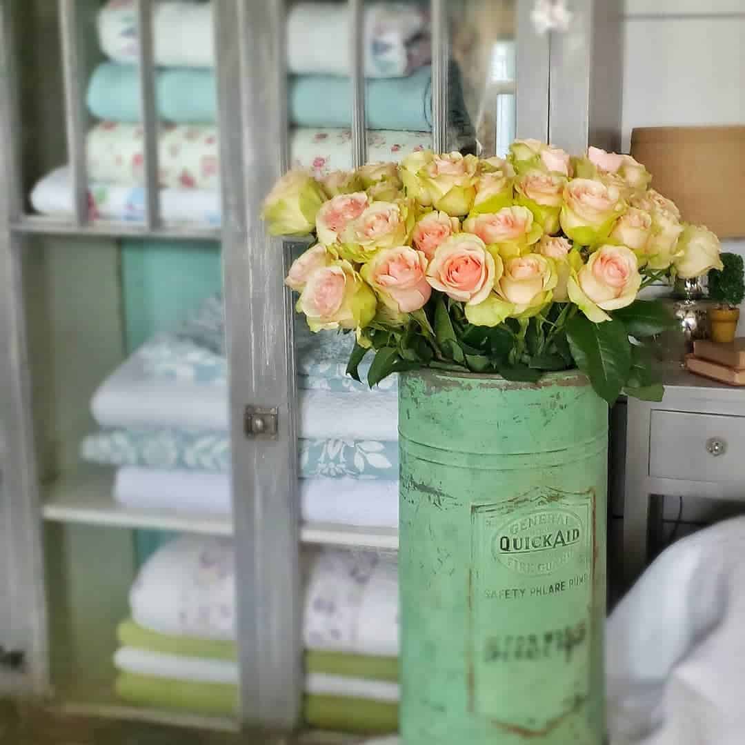 37 Vase Filler Ideas to Shake Up Your Decor