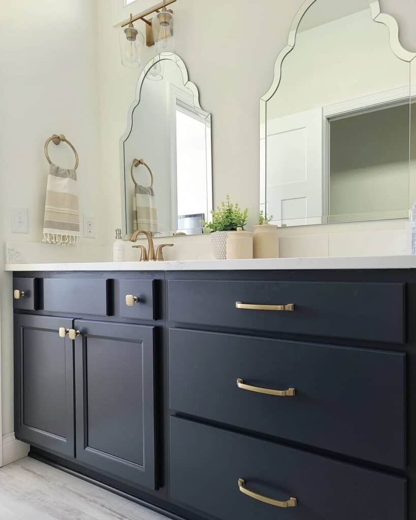 26 Navy Blue Bathroom Vanity Ideas to Give Your Restroom a Royal Makeover