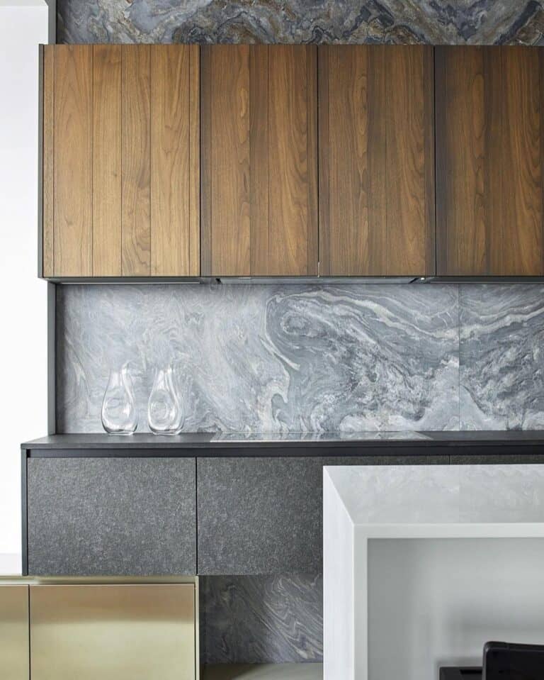 18 Backsplashes for Gray Kitchens to Leave You Inspired