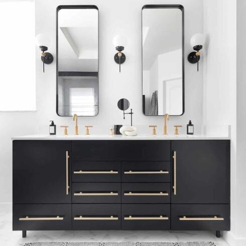 30 Black Bathroom Vanity Designs that Will Make a Statement