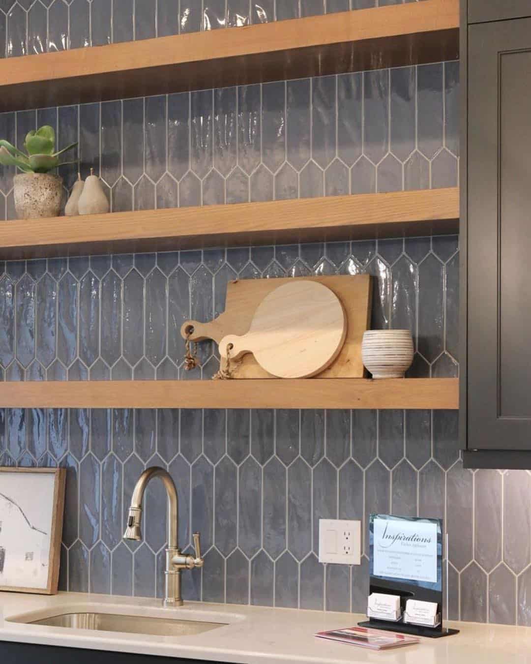 18 Backsplashes for Gray Kitchens to Leave You Inspired
