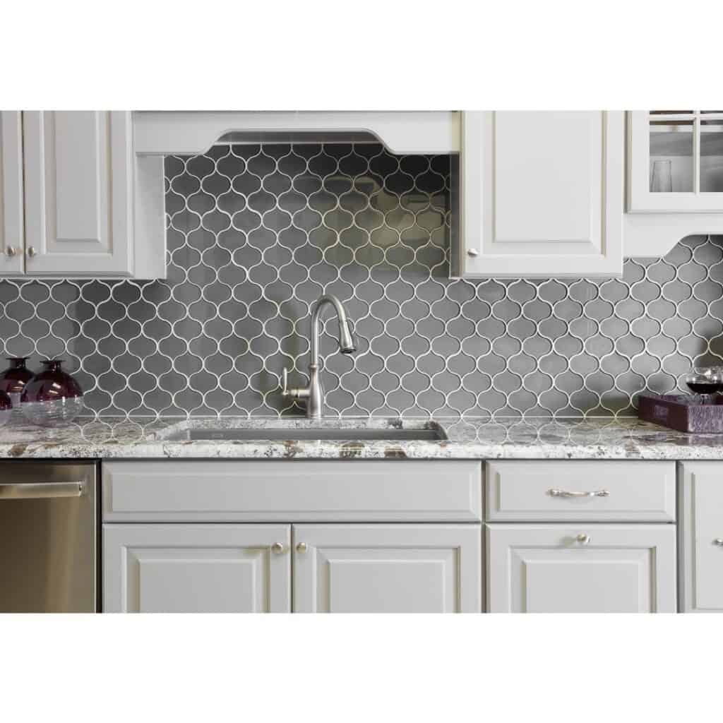 18 Backsplashes for Gray Kitchens to Leave You Inspired