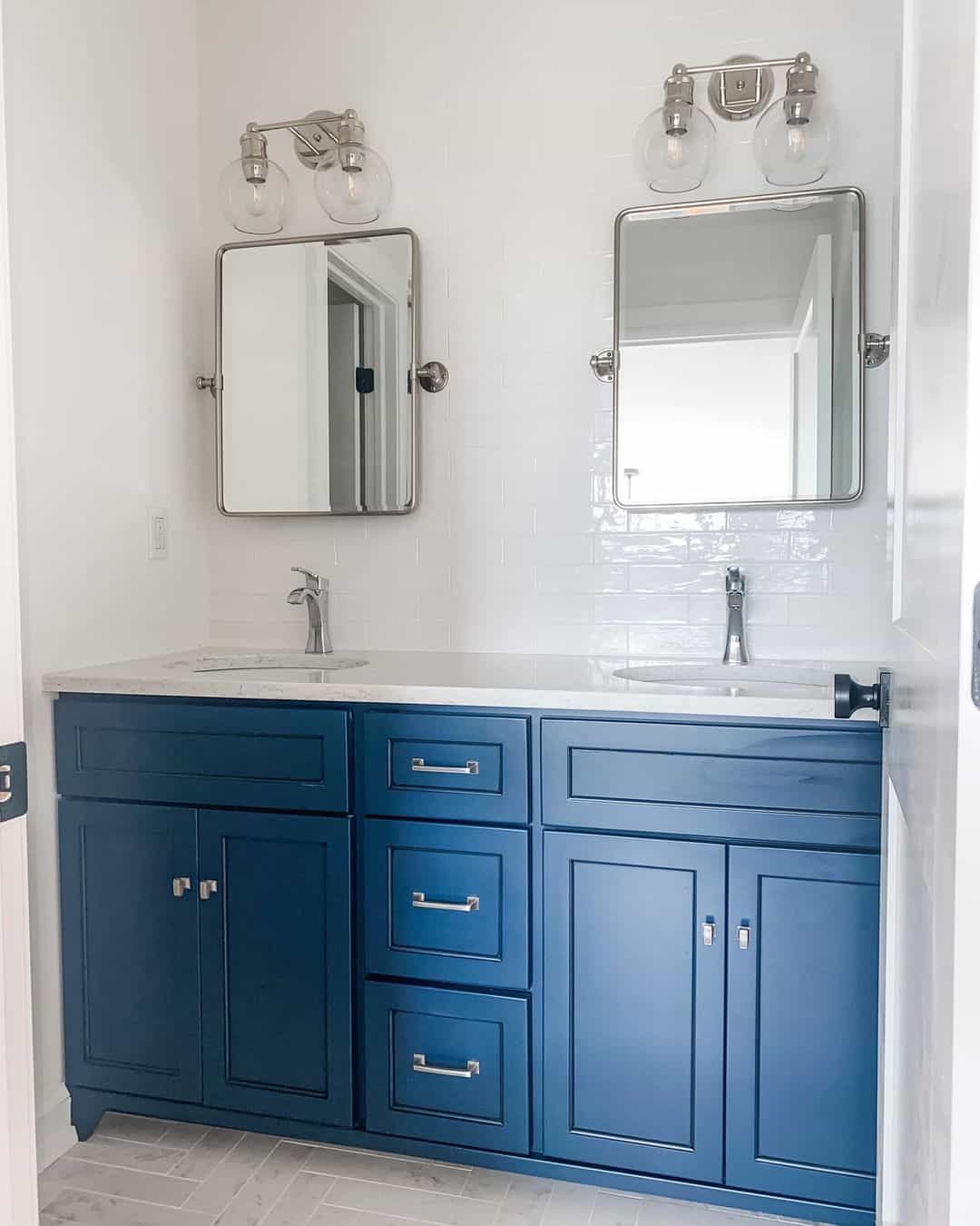 26 Navy Blue Bathroom Vanity Ideas to Give Your Restroom a Royal Makeover