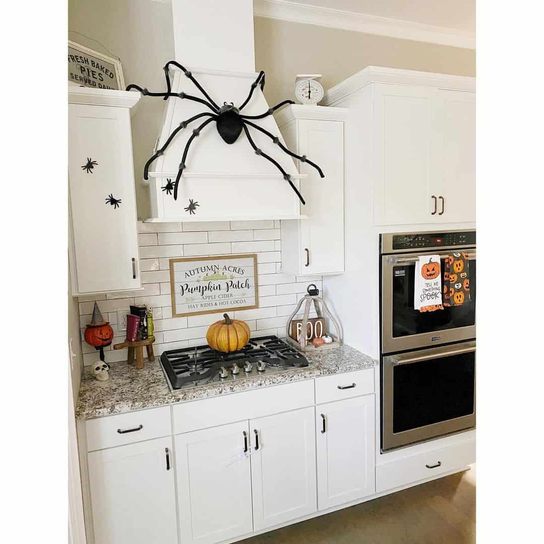 29 Halloween Kitchen Décor Ideas to Add Spooky Flair to The Holiday Feast