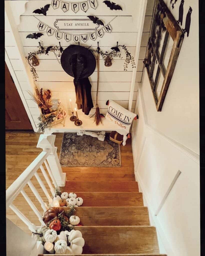 32 Halloween Entryway Décor Ideas to Boo-tify Your Entrance