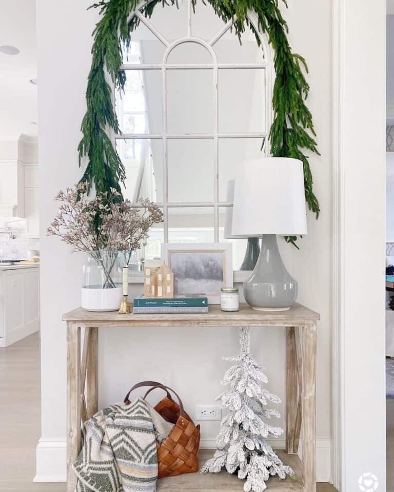 30 Christmas Wall Décor Ideas to Spruce Up your Interiors for the Holidays