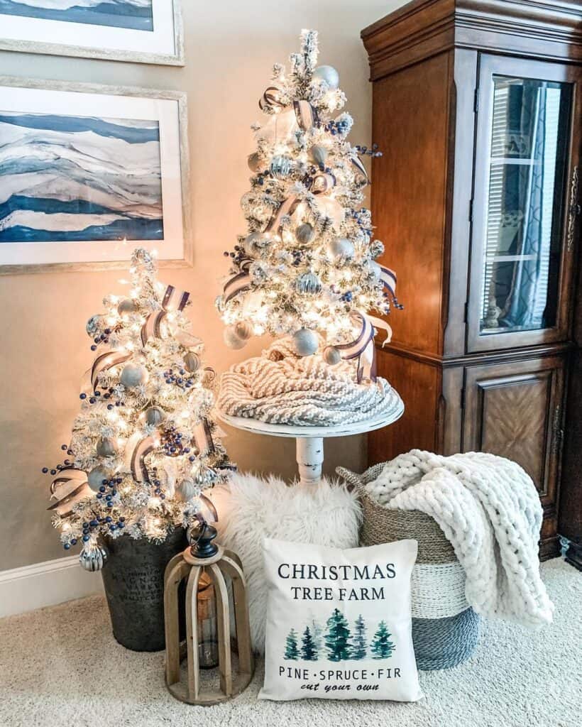 18 Decorating Ideas for Two Christmas Trees in Living Room Bursting ...