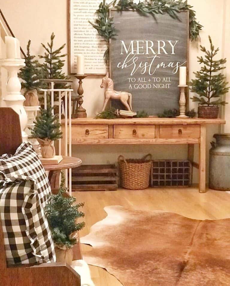 30 Christmas Wall Décor Ideas to Spruce Up your Interiors for the Holidays