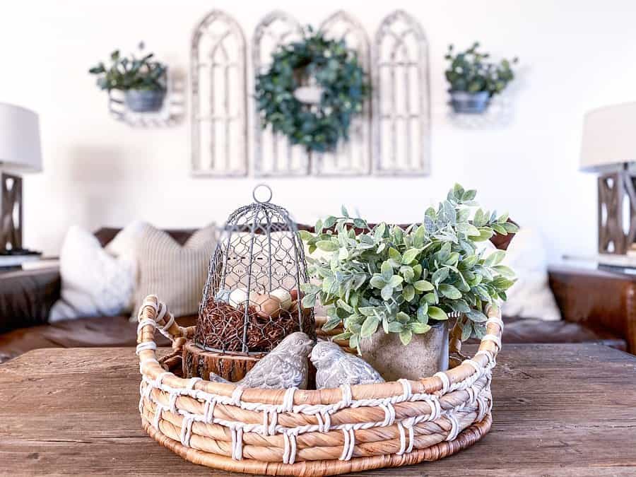 35 Round Tray Décor Ideas for a Gorgeous Centerpiece