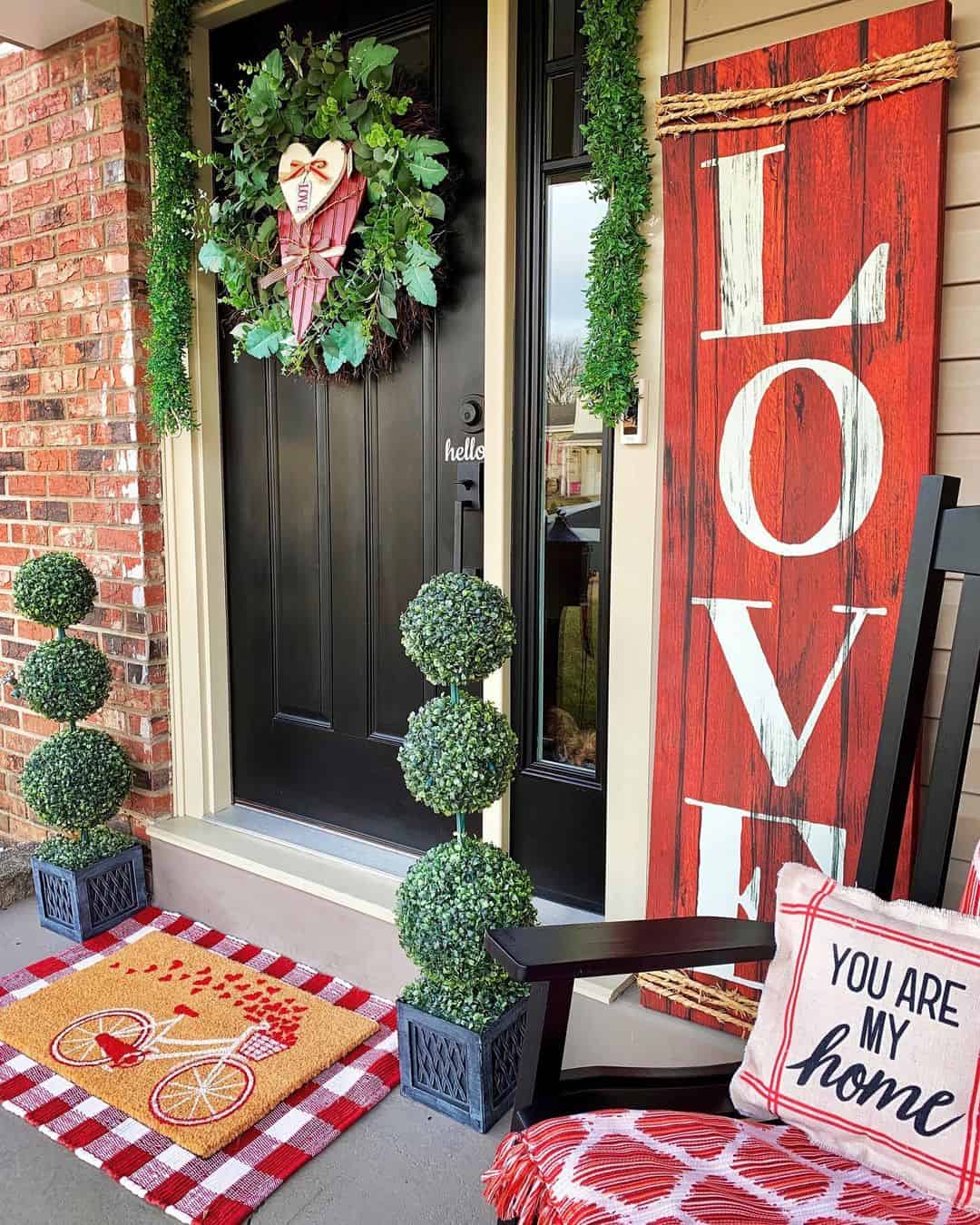 23 Outdoor Valentine's Day Décor Ideas to Spread a Little Extra Love