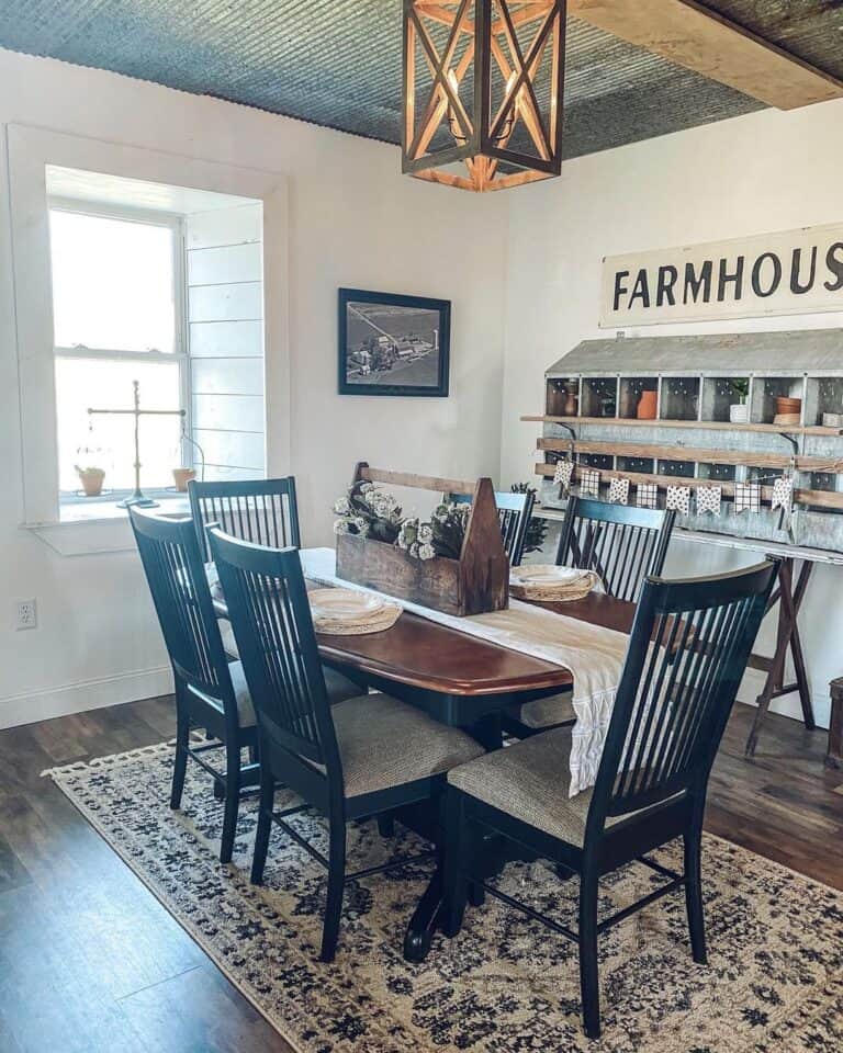 29 Farmhouse Table Centerpieces to Display All Year