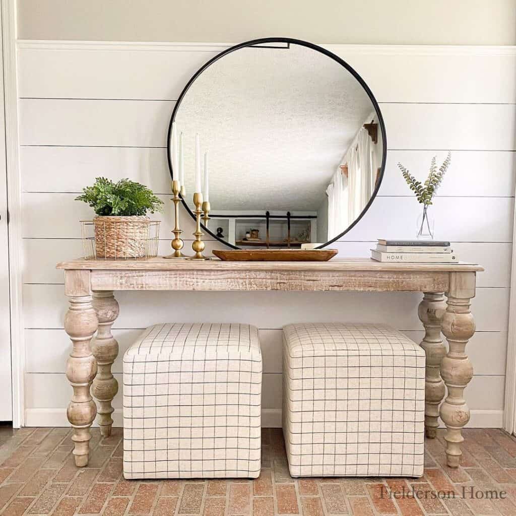 36 Mirrors Above Console Tables With Inspiring Compositions