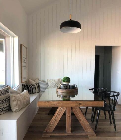 31 White Accent Wall Ideas for the Different Areas in Your Home