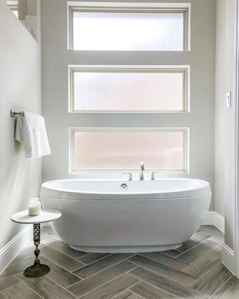 26 Bathtub in Front of Window Ideas That Look Dreamy