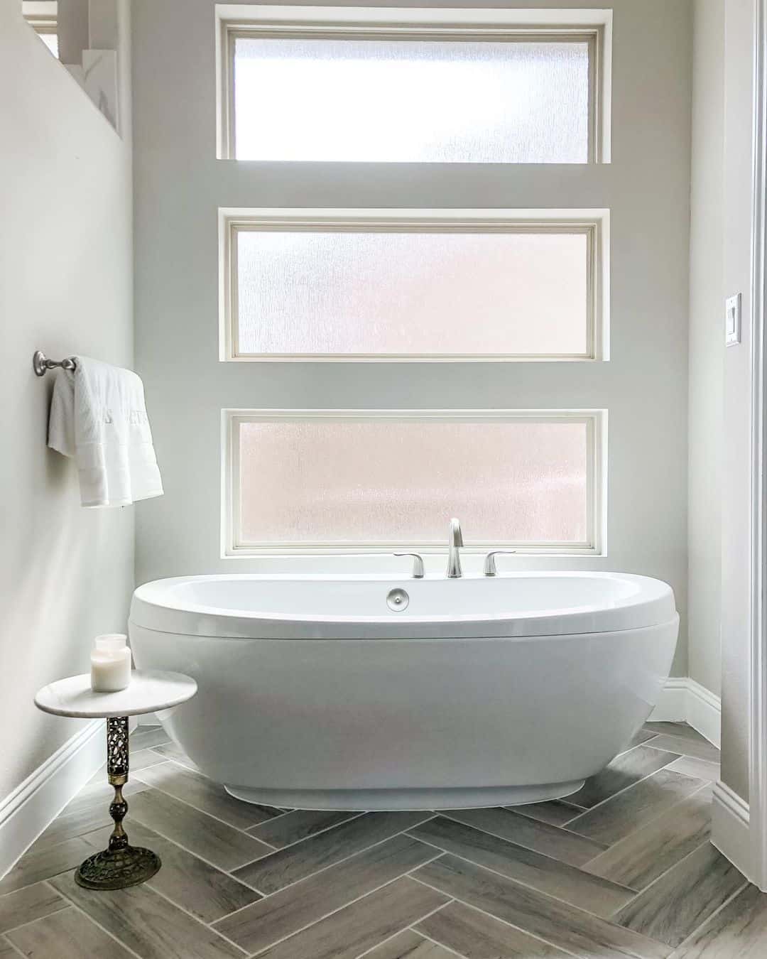 26 Bathtub in Front of Window Ideas That Look Dreamy