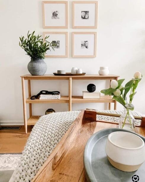 15 Chic and Trendy Ways to Style Gallery Wall Above Console Table