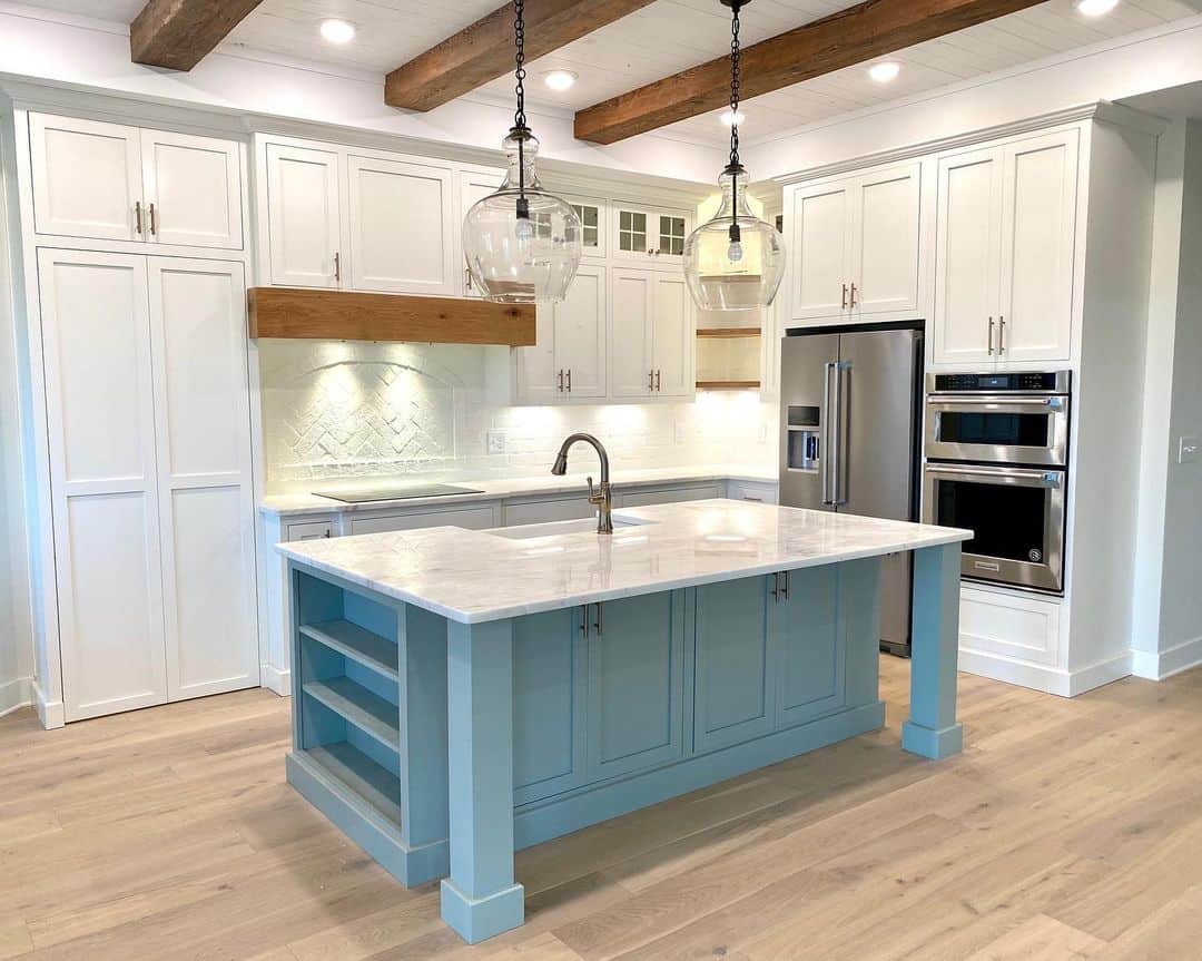 31 Kitchen Baseboard Molding Ideas to Dress Up Your Space