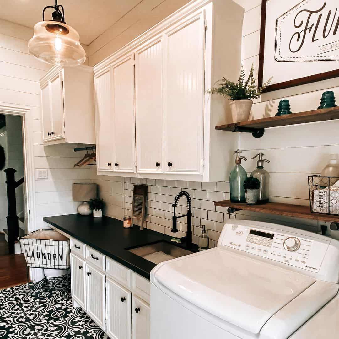 31 Laundry Room with Sink Ideas to Make Your Laundry Day Better