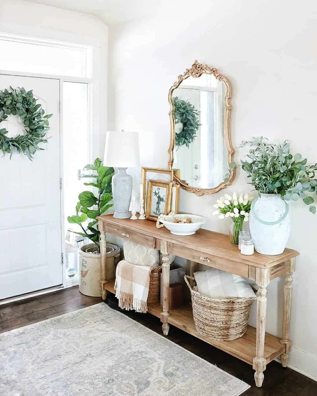 30 Ways to Style an Entryway Console Table
