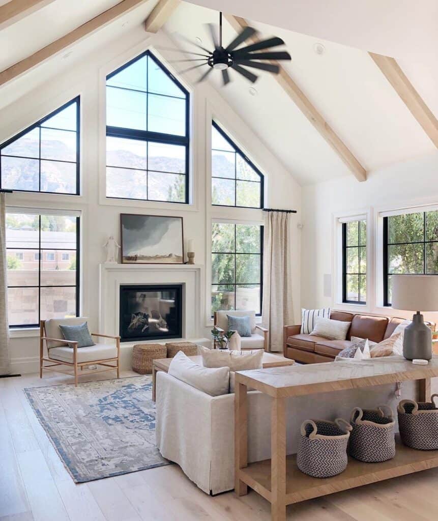26 Idyllic Living Room Ceiling Fan Ideas for Every Style