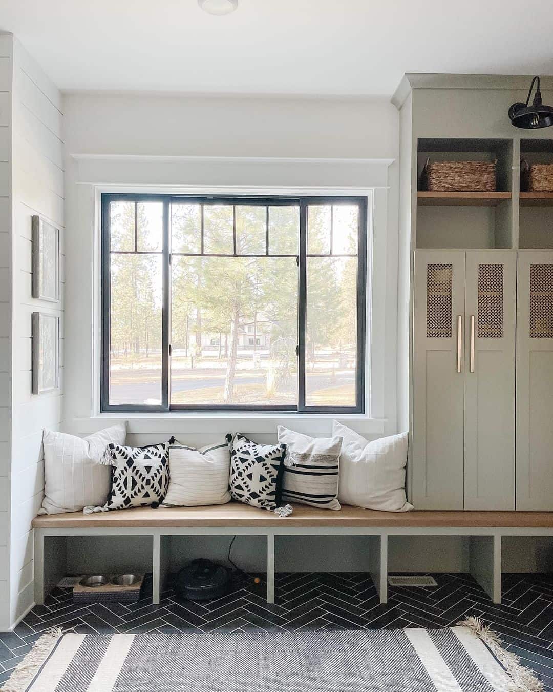 26 Interior Black Window Frames You’ll Want In Your Home