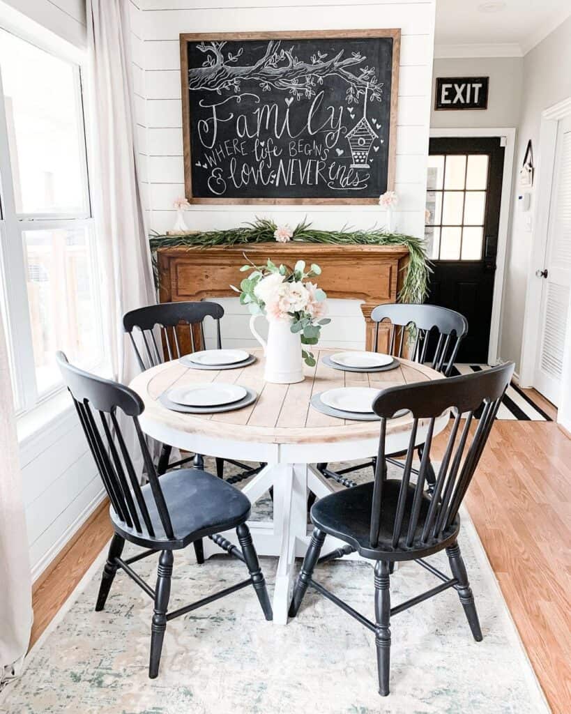 26 Farmhouse Breakfast Nook Ideas to Kick Start Your Day With Charm