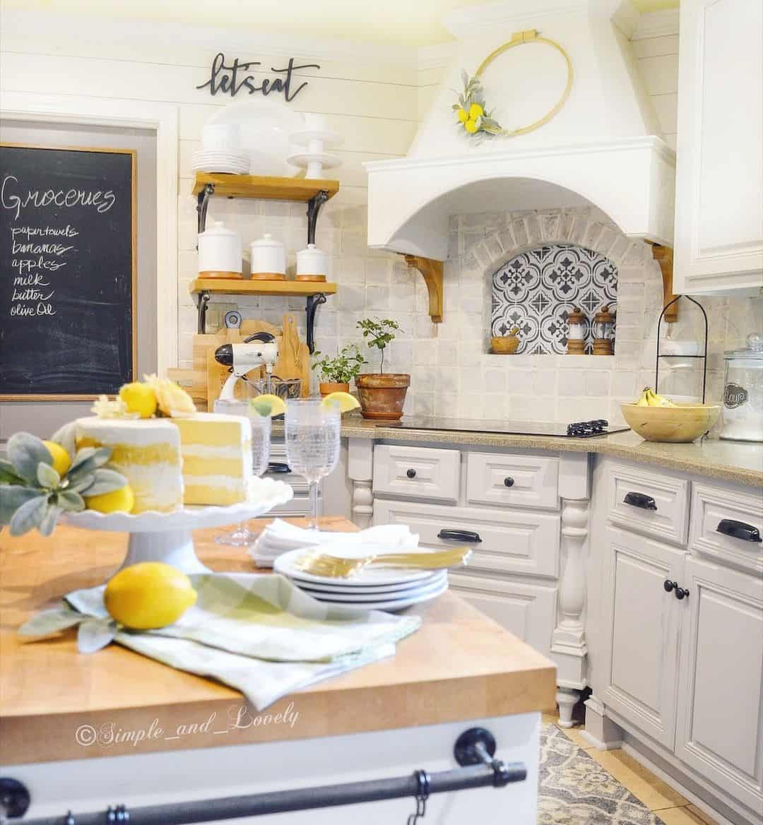 48 Yellow Farmhouse Décor Ideas to Bring In the Sunshine