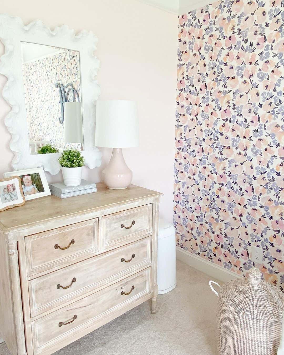 27 Girl's Bedroom Lamps for an Insanely Dreamy Space