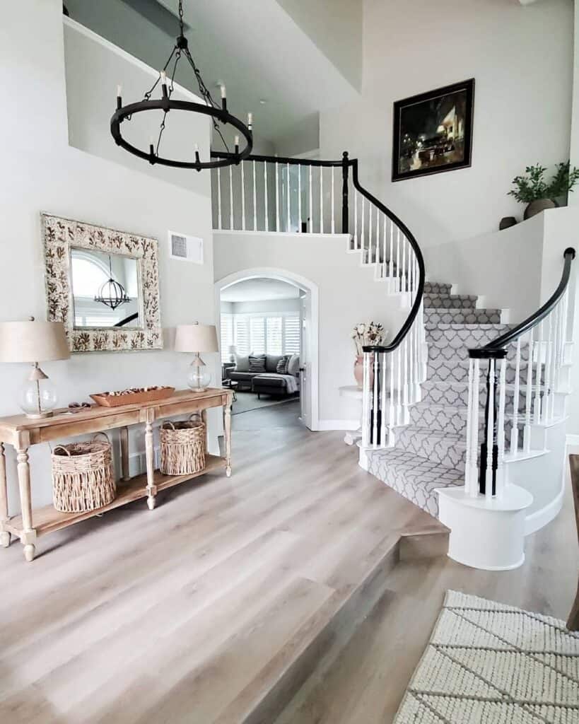 14 Two-Story Foyer Lighting Ideas for a Memorable First Glance