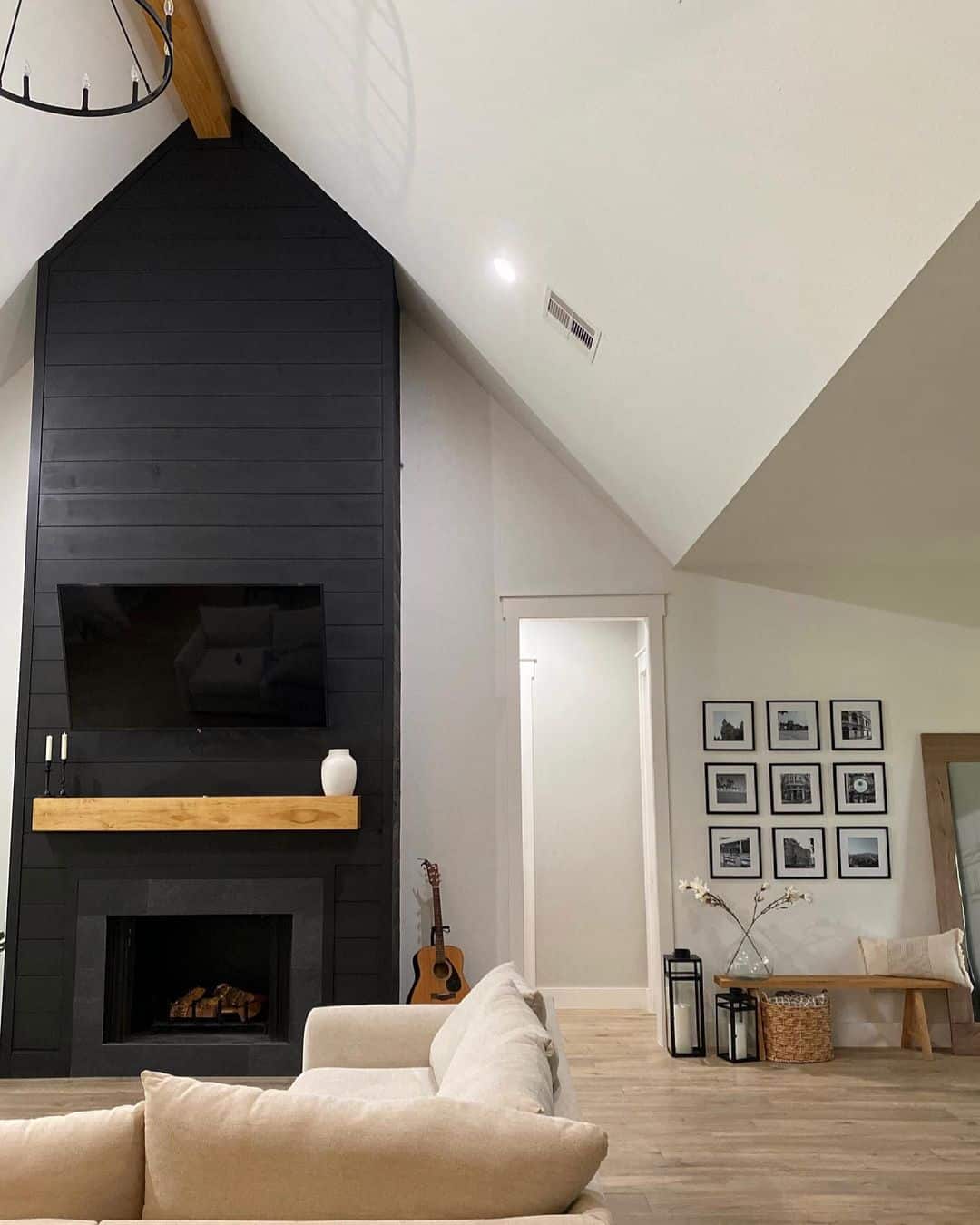 25 Gorgeous Cathedral Ceiling Ideas for an Airy Home