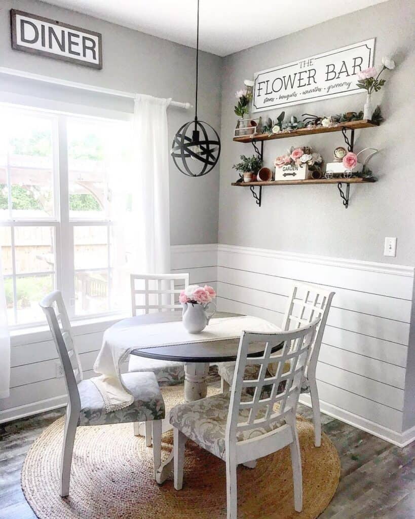 27 Rugs Under Round Tables to Add a Wow Factor in your Dining Room