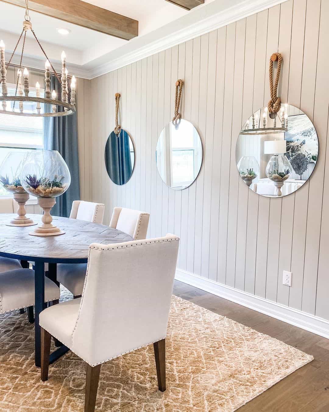 27 Rugs Under Round Tables to Add a Wow Factor in your Dining Room