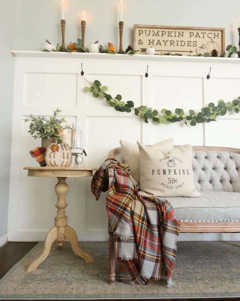 21 Round Entry Table Ideas For That Perfect First Impression