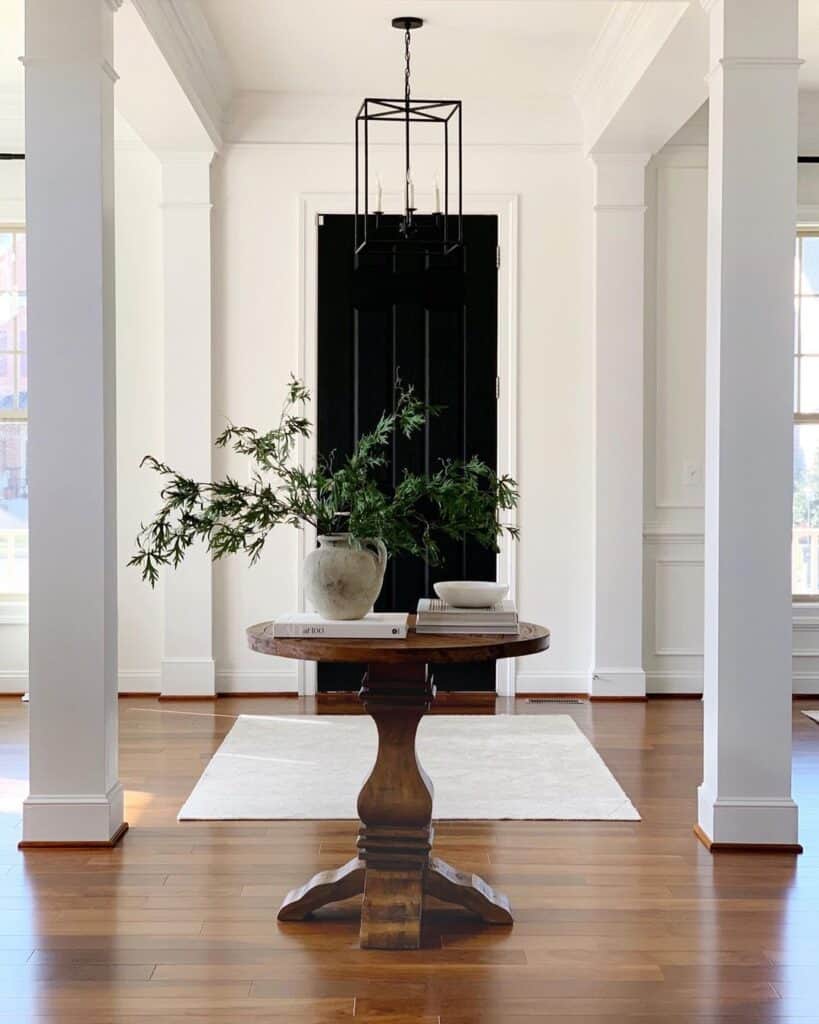 11 Entryway Round Tables That Inspire Wow-Worthy Reactions