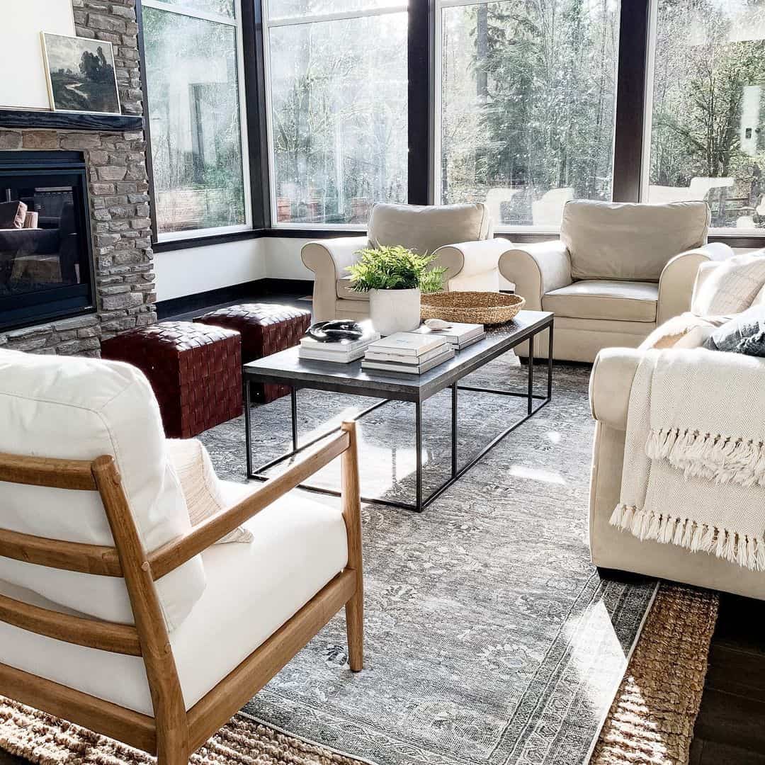 28 White Living Room Chairs for an Elegant Chic Vibe