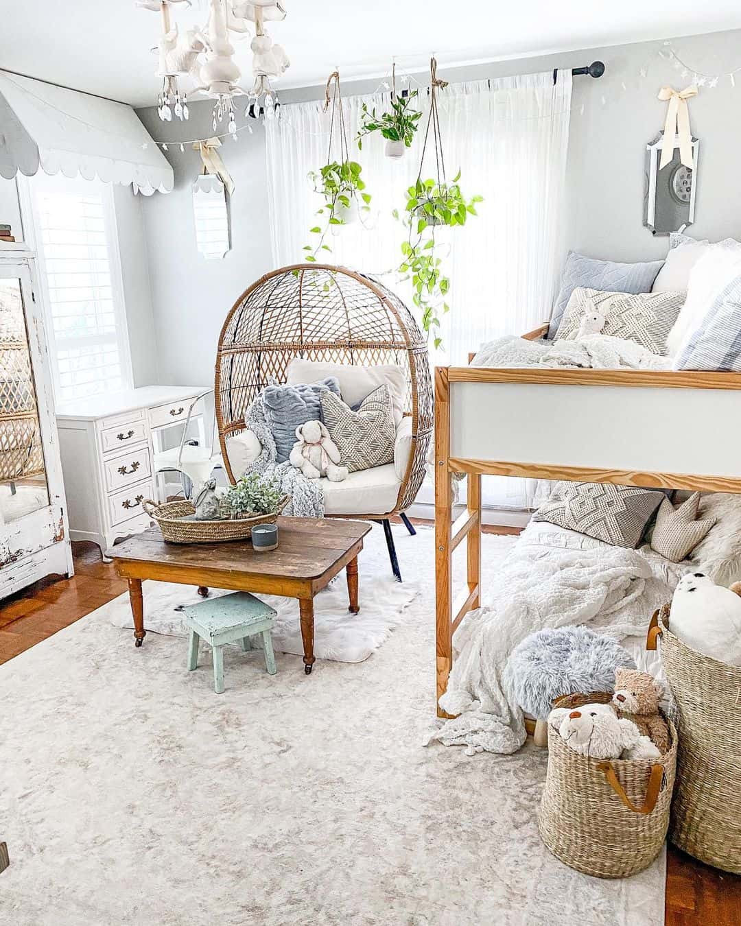 27 Ways to Style and Indoor Egg Chair