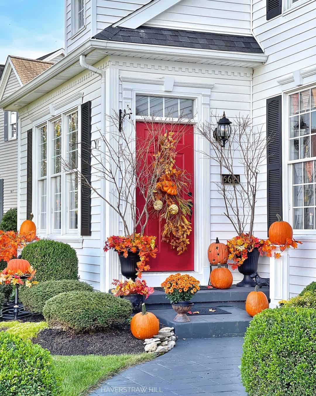 19 Red or Pink Front Door Ideas for a Rousing First Impression