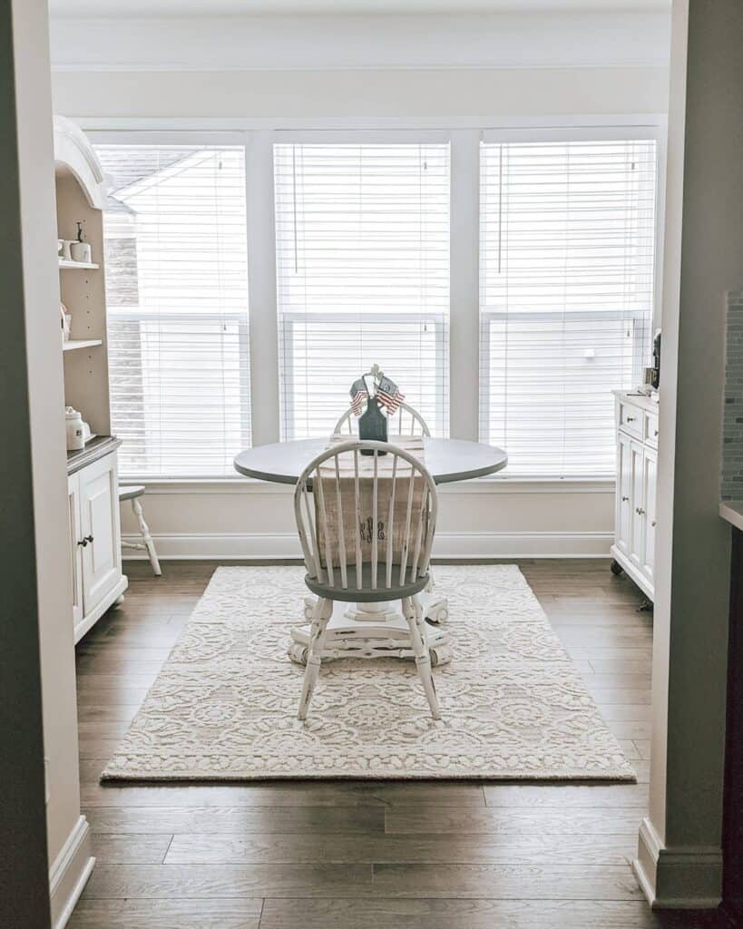 29 Farmhouse Baseboards and Trim Ideas to Tie It All Together