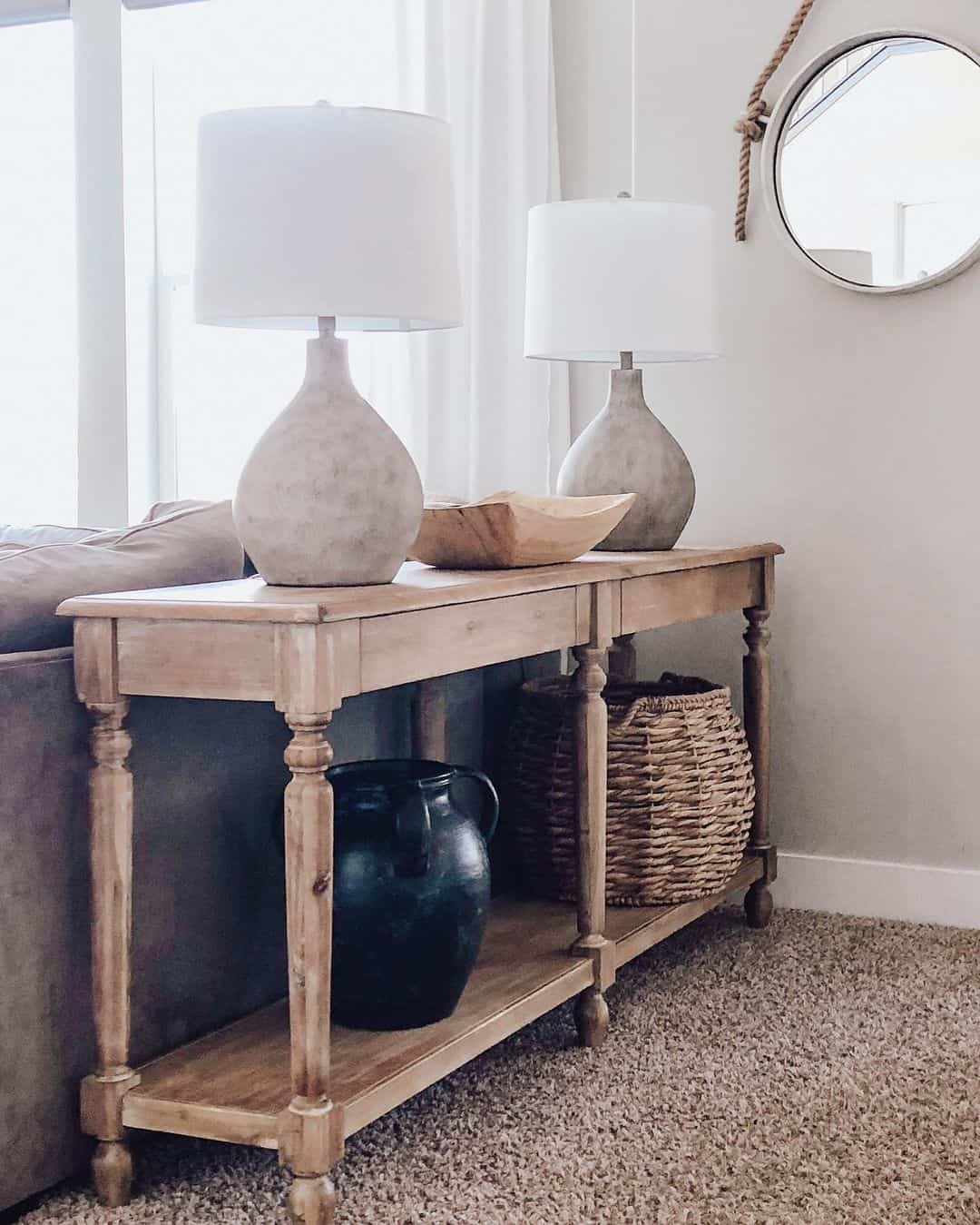 28 Stunning Console Table Lamp Ideas to Transform Your Hallway
