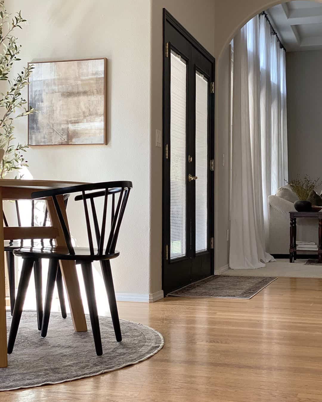 27 Baseboard Trim Ideas That Look Gorgeous with Wood Floors