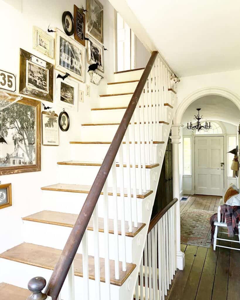 22 Magnificent Stair Spindles That Make a Riveting Statement