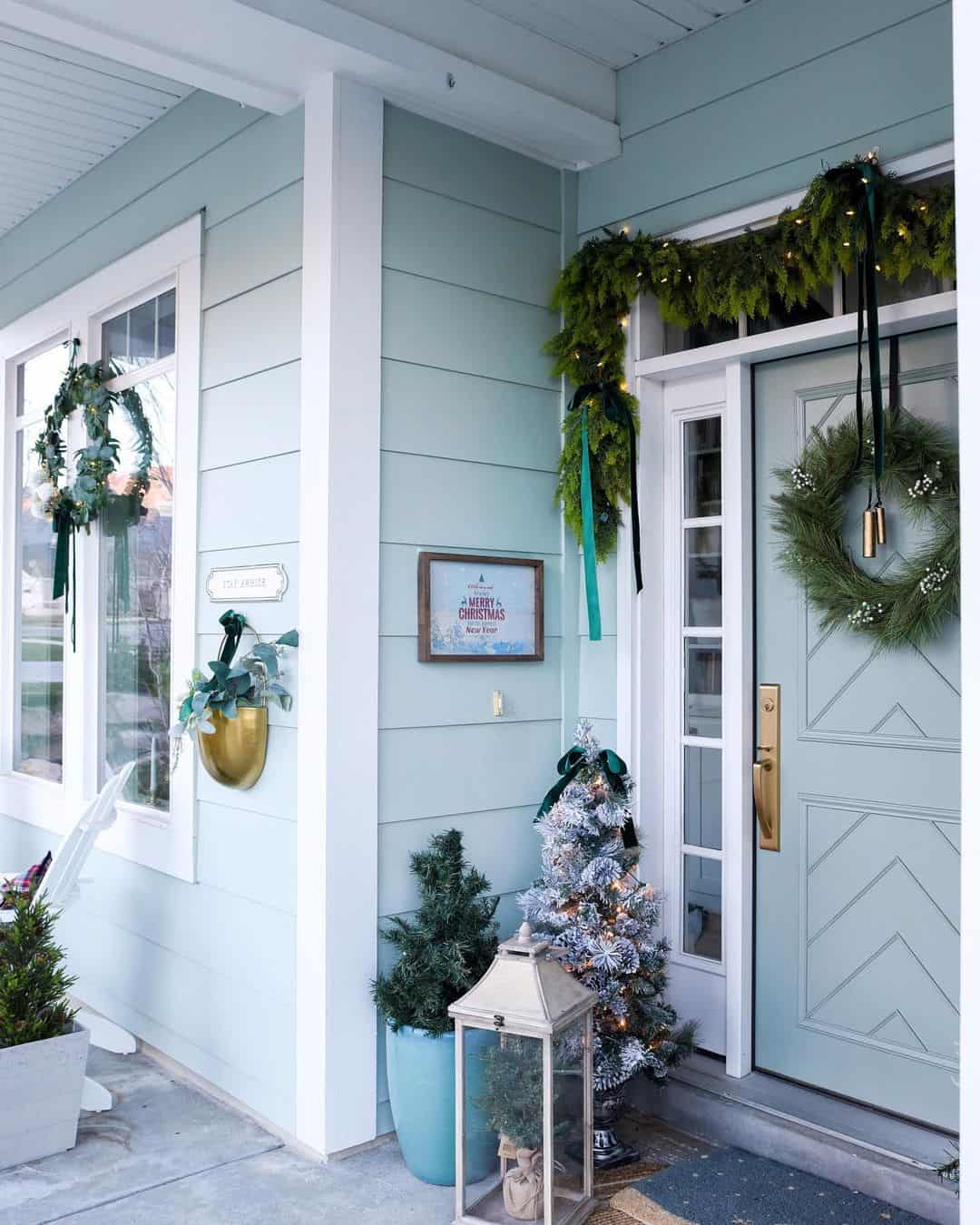 34 Incredible Front Door Hardware Ideas For Your Renovation