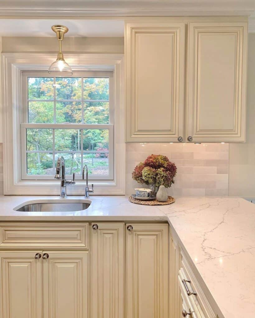 19 Dazzling Cloe Tile Design Ideas