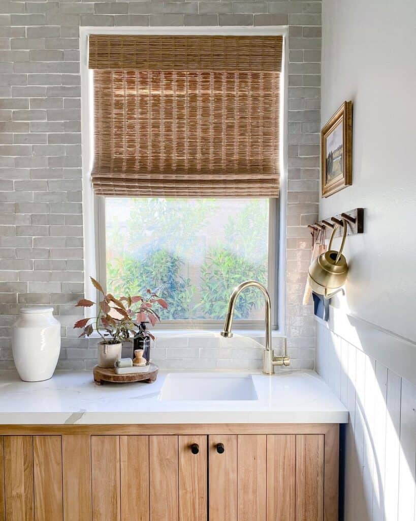 23 Sensational Ideas for Backsplash Around Window