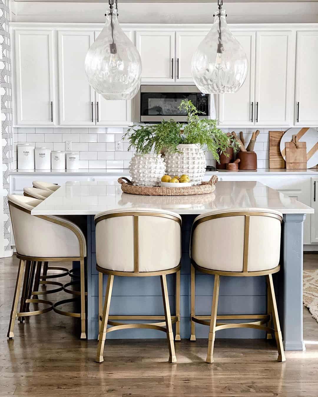 33 Kitchen Island Décor Ideas for an Outstanding Space